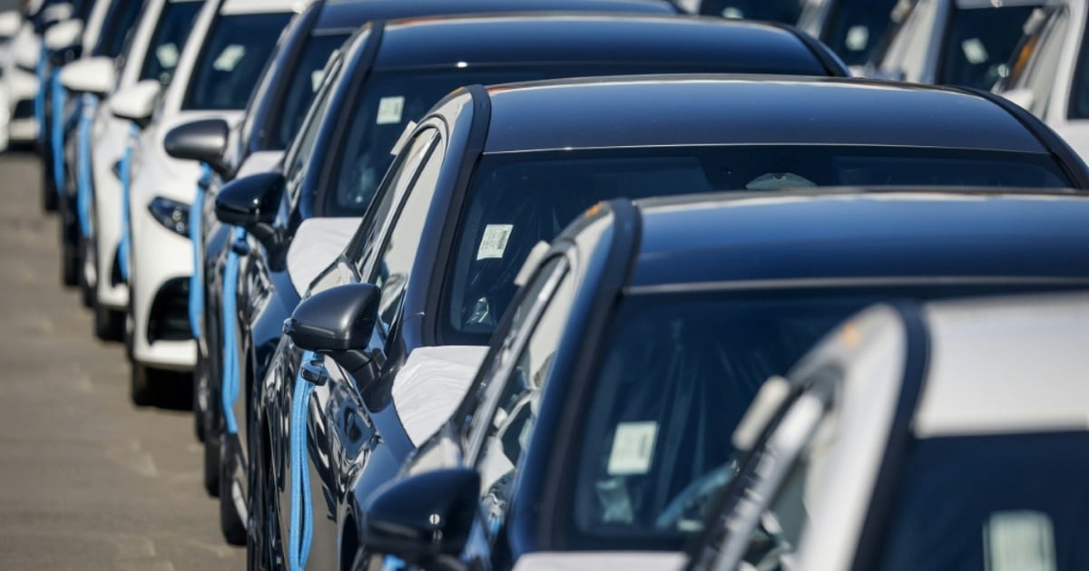 Electric vs Combustion Cars: Price Gap Narrows Further