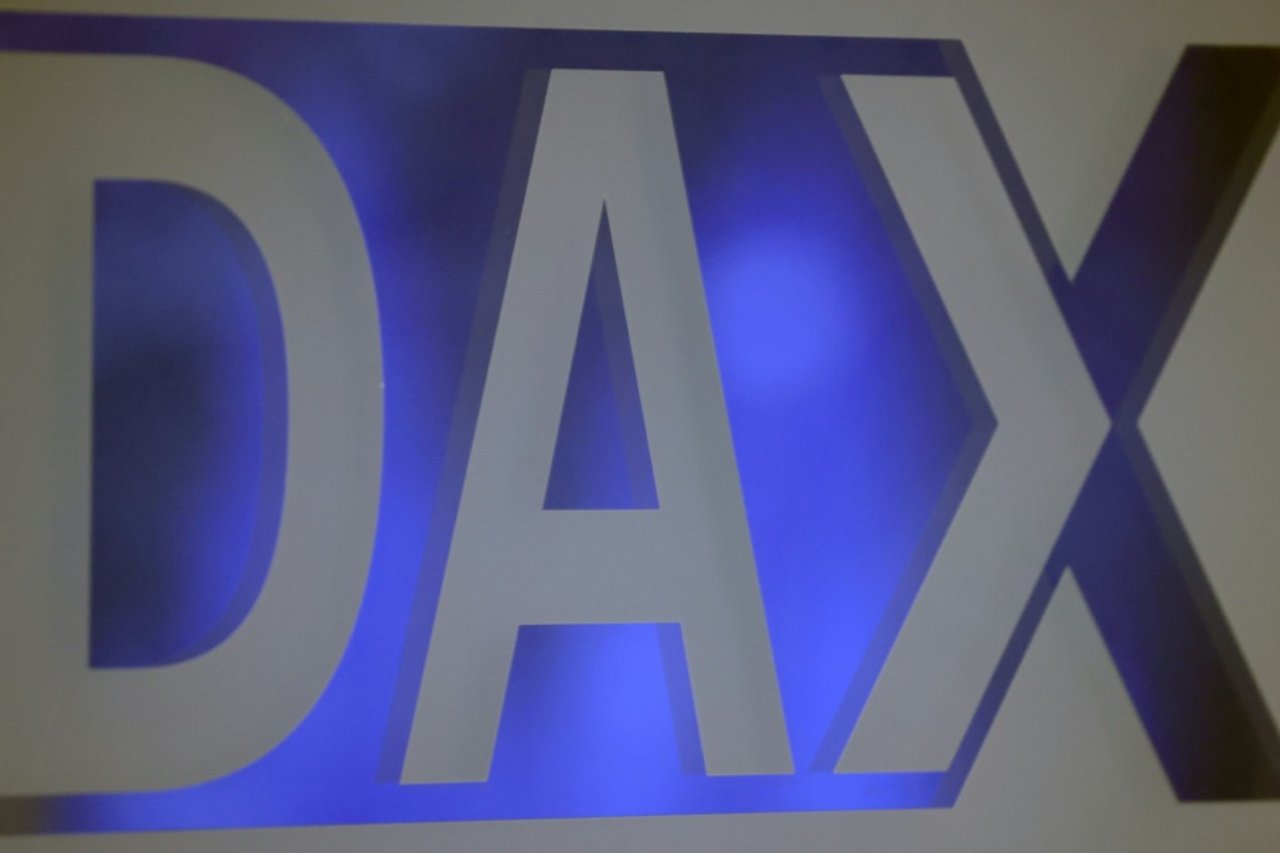 DAX Profits Rise 4.4% in Q1 2026 Despite Revenue Drop and Job Cuts