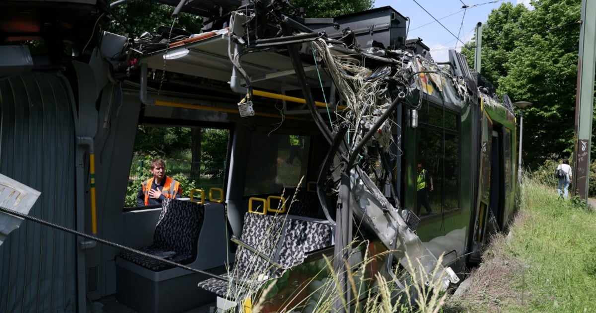 Berlin Tram Derailed: 20 People Injured, Three Seriously Hurt