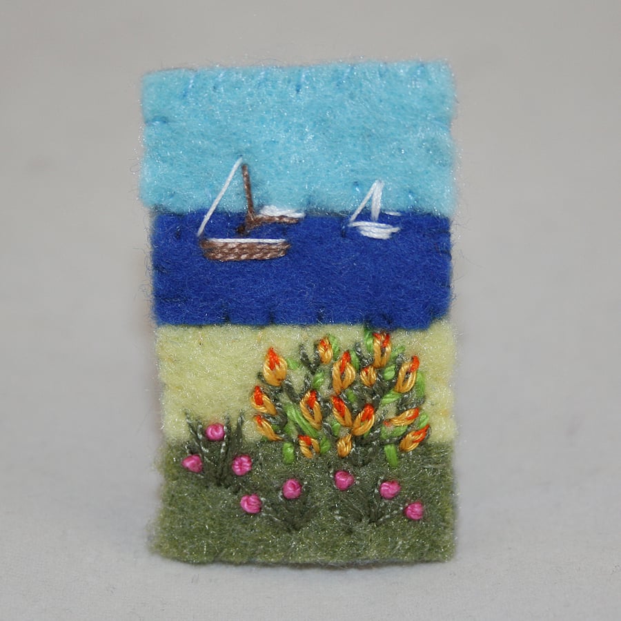 Embroidered Felt Brooch - Summer Seaside - Folksy