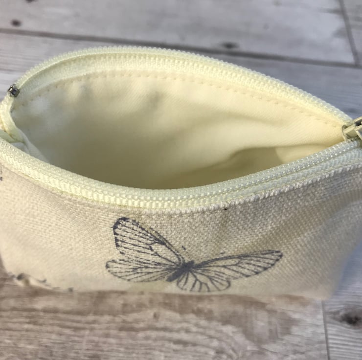 Small purse, coin purse in cream with small dar... - Folksy