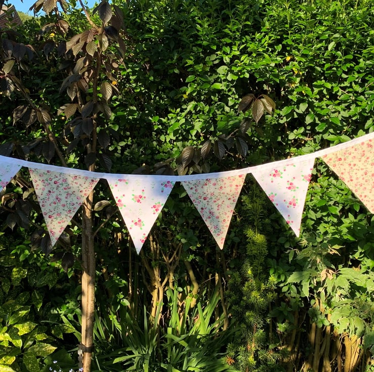 Shabby chic floral bunting in cream, white and ... - Folksy