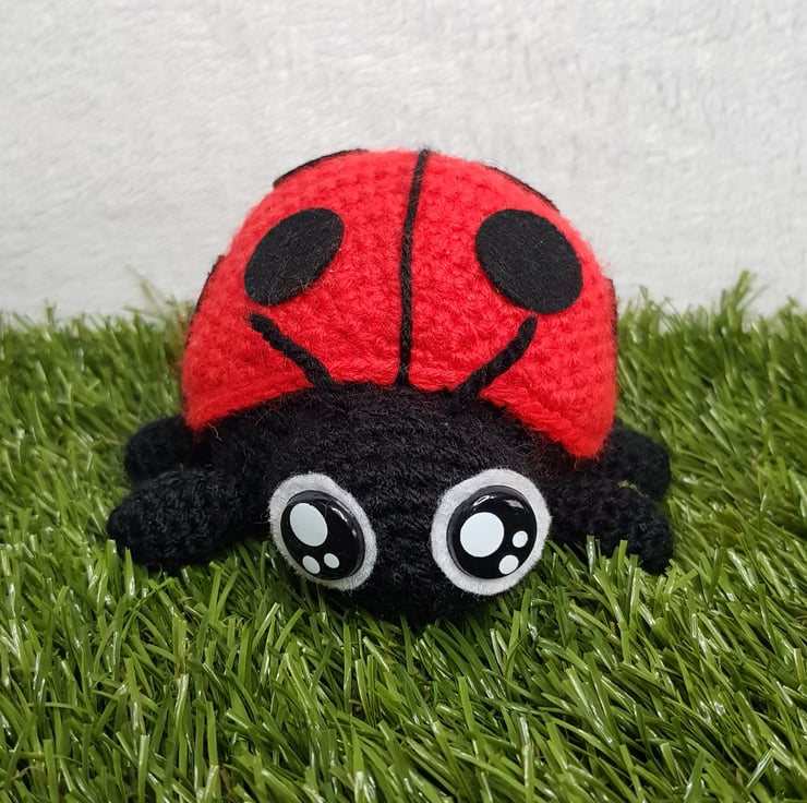 Luna Ladybird Crochet Kit - Folksy