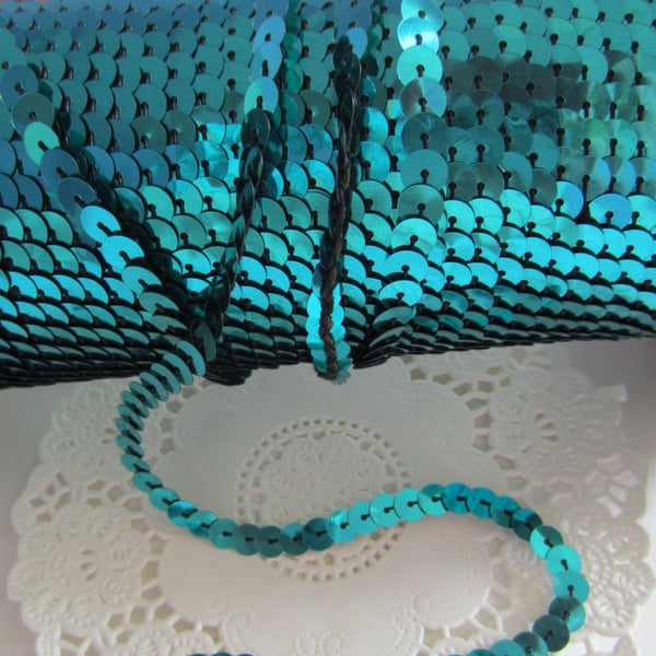4 Metres Strung Sequins - Folksy