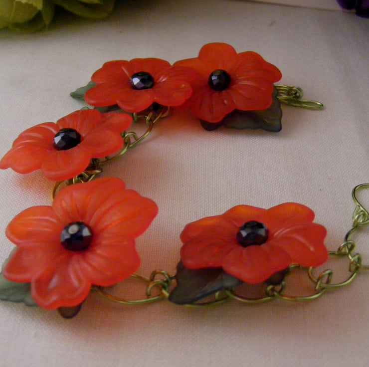 Poppy Bracelet. - Folksy