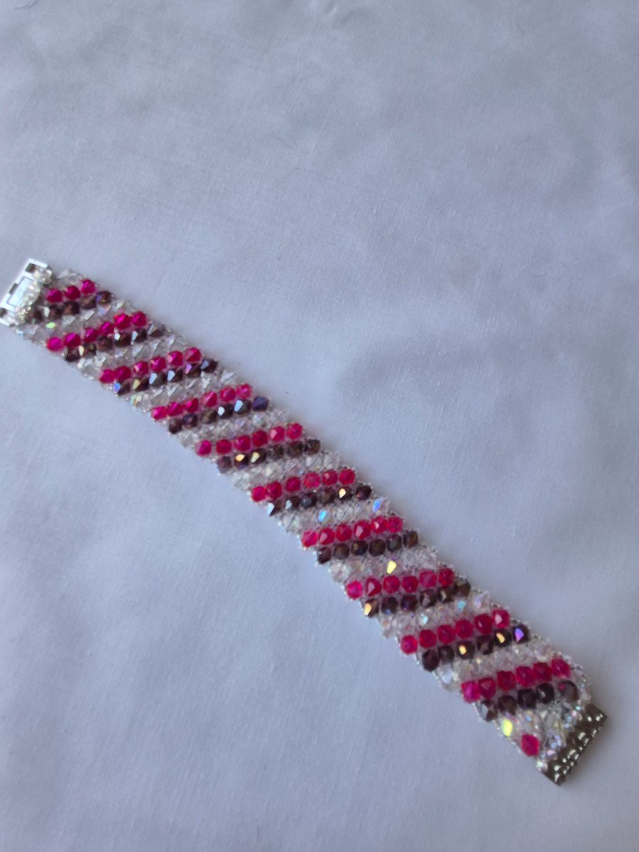 Swarovski crystal and seed bead netted bracelet - Folksy