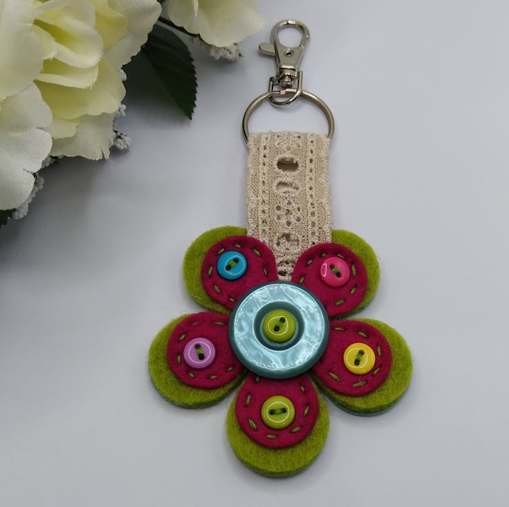 Felt Flower Keyring - Green and Cerise Keyring ... - Folksy