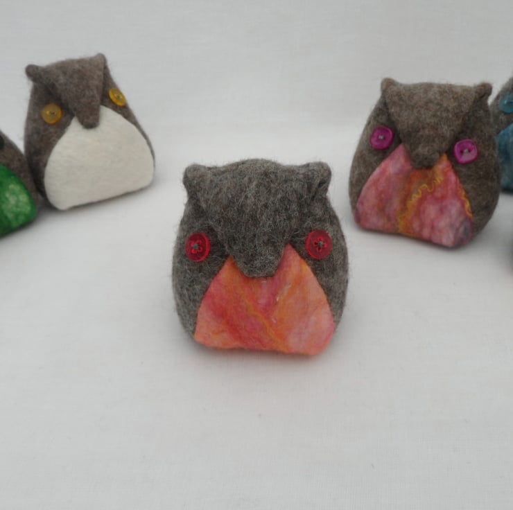 Owl pin cushion, felted (pink2) - Folksy