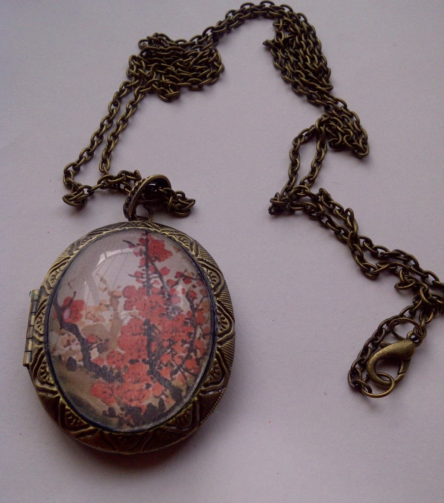 Vintage Style Locket Pill Box On A Fashionable ... - Folksy