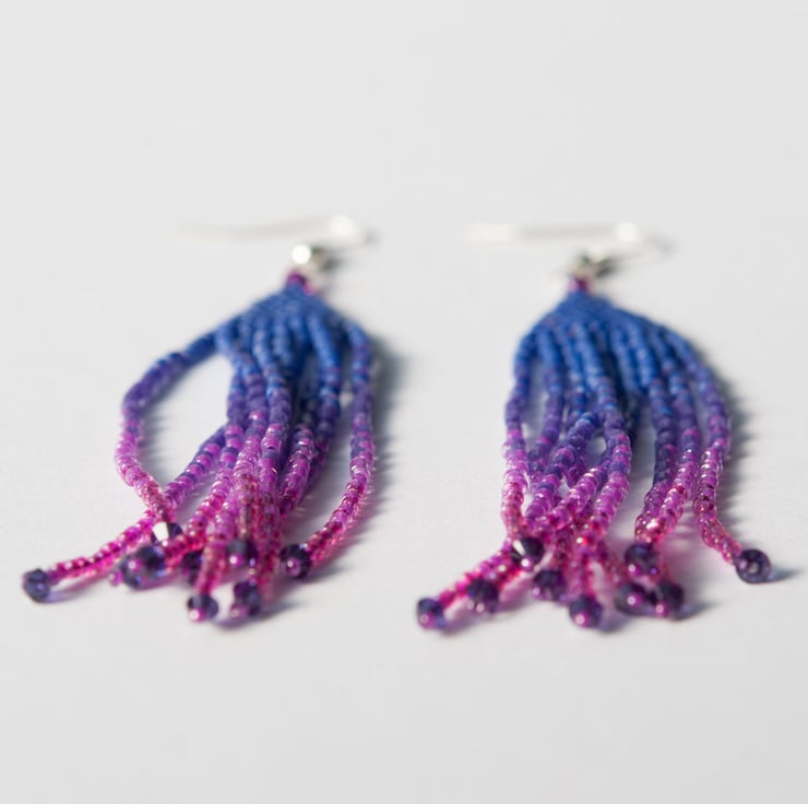 Parrot feather long beadwoven earrings - Folksy