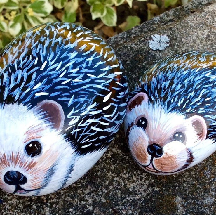 Hedgehogs hand painted on stones - Folksy
