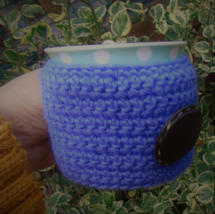 Mug cosy mug hug - pure wool mug cosy with butt... - Folksy