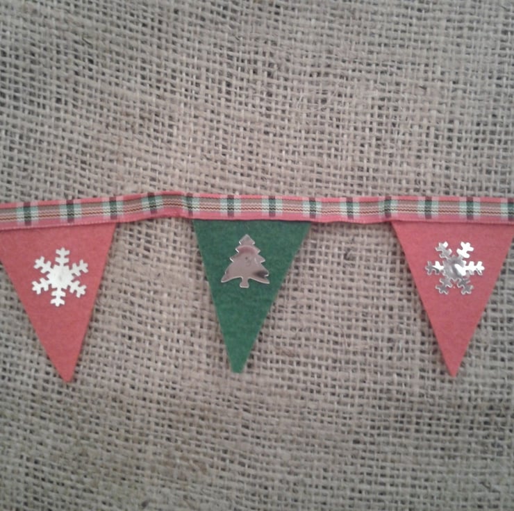 Mini felt Christmas bunting (snowflake) - Folksy
