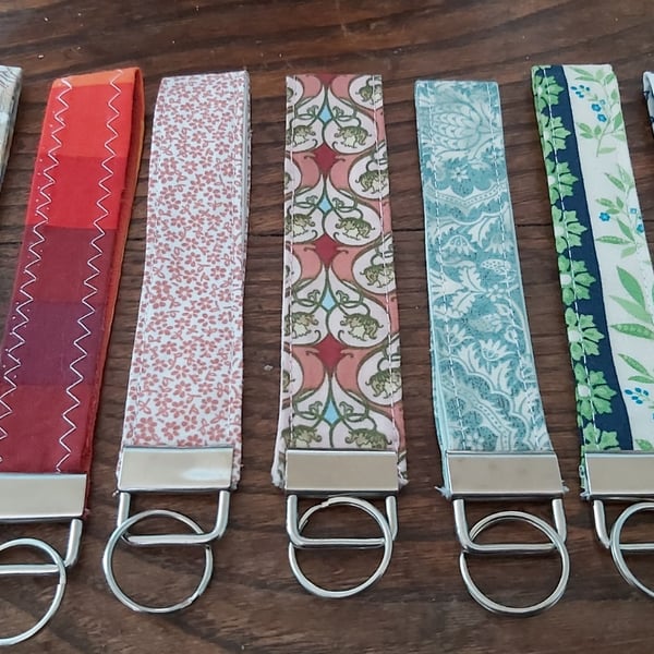 Wristlet hanging key fobs - Folksy