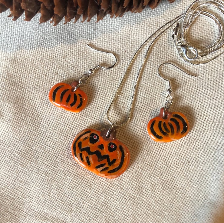 Ceramic Pumpkin pendant on silver chain, Hallow... - Folksy
