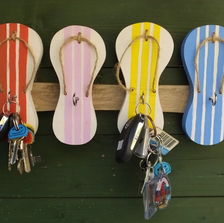 Key clothes dog lead rack with 4 brass hooks o... - Folksy