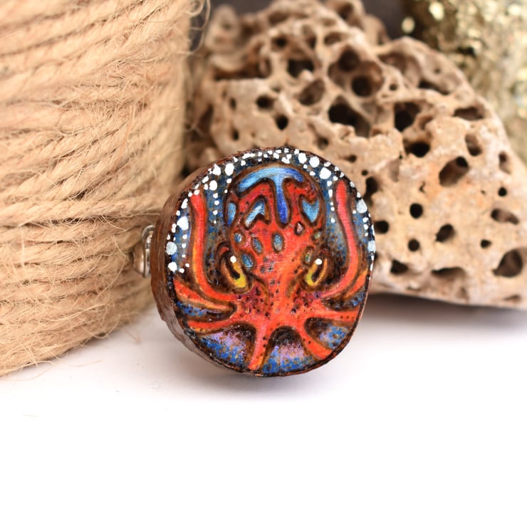 Curious Octopus, wooden tree slice pyrography b... - Folksy