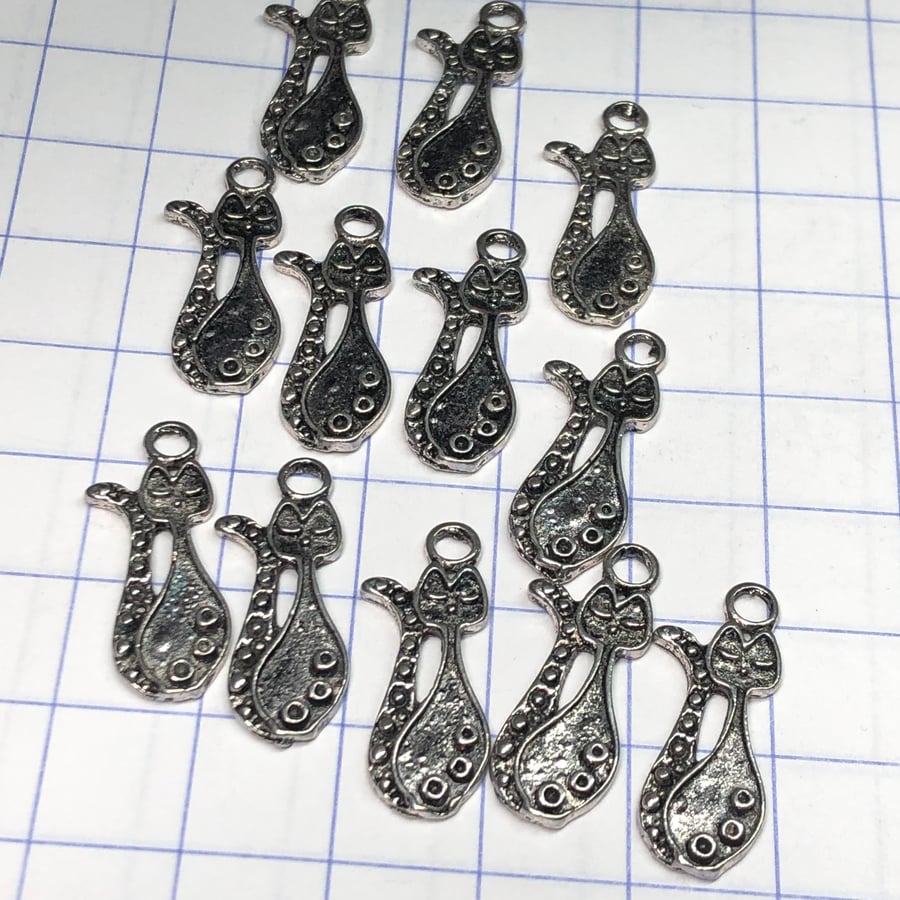 12 black cat charms - Folksy