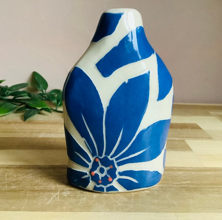 Handmade stoneware sgraffito blue and white flo... - Folksy