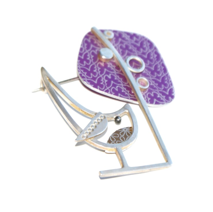 Little wren and tree brooch - Folksy