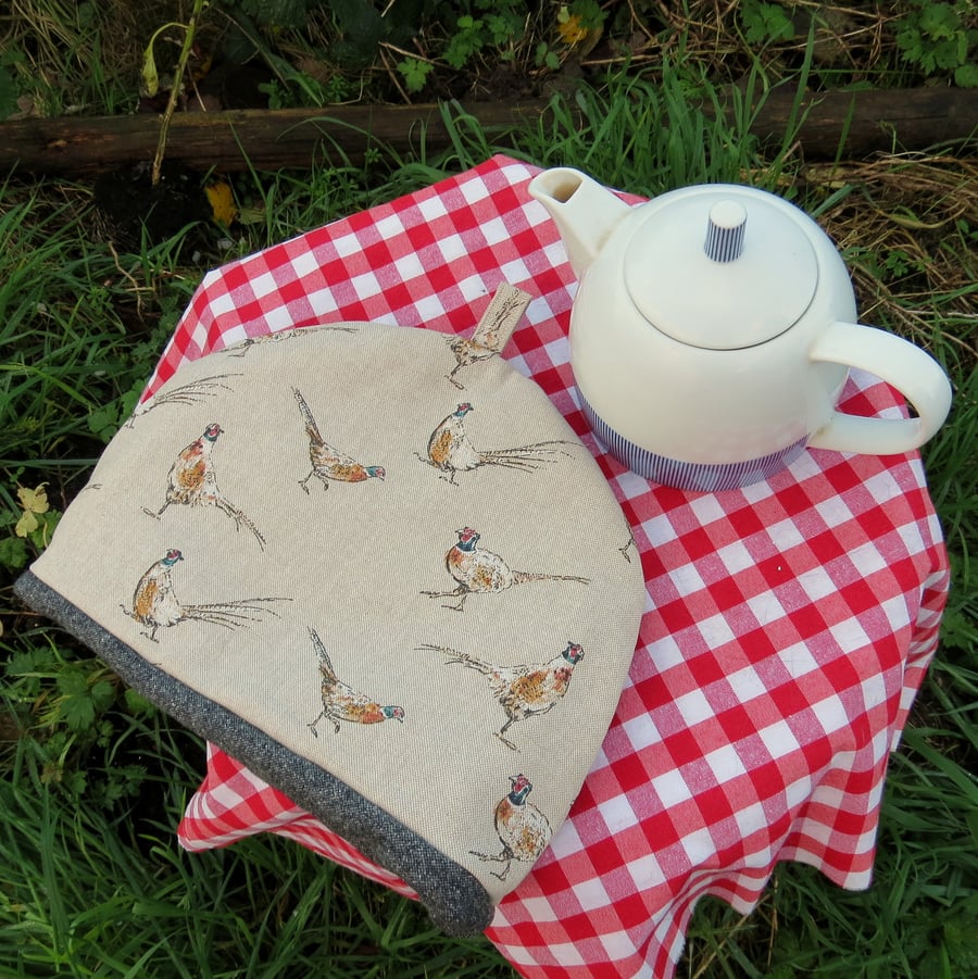 A tea cosy, size large. To fit a 4 - 5 cup teap... - Folksy