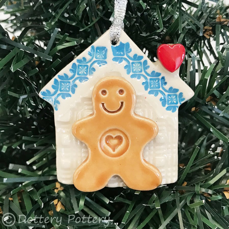 Ceramic gingerbread house decoration - Folksy