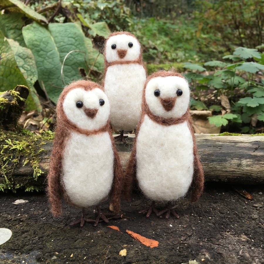 Small needle felted barn owl model - Folksy