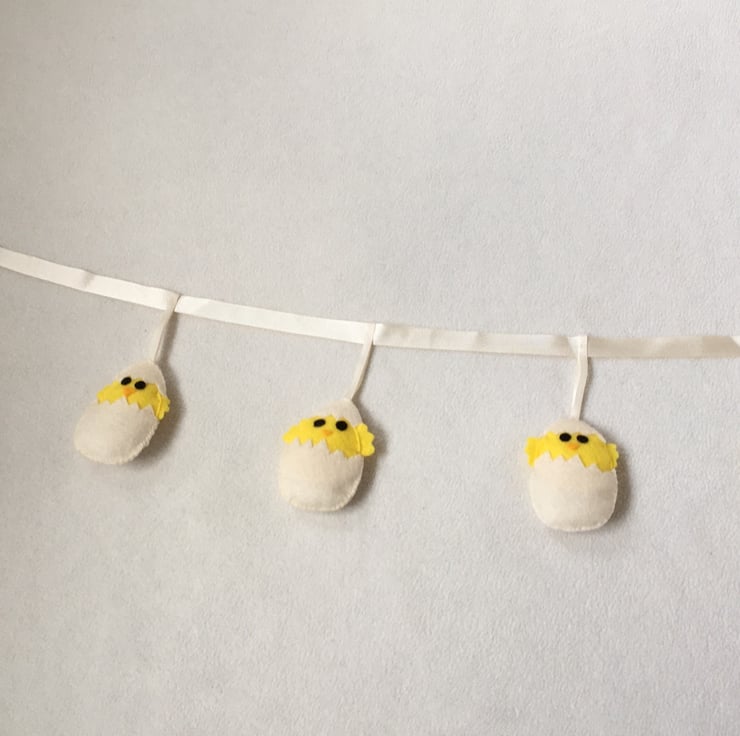 CHICK, Bunting, Easter, Spring, Decoration, Gar... - Folksy