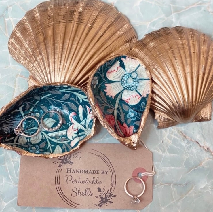 William Morris seashell- Compton design - Folksy