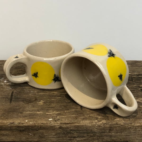 Sunny Bee - pair of cups - Folksy