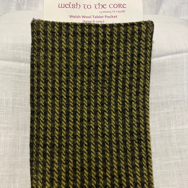 Handmade Welsh Wool Small tablet sleeve - Folksy
