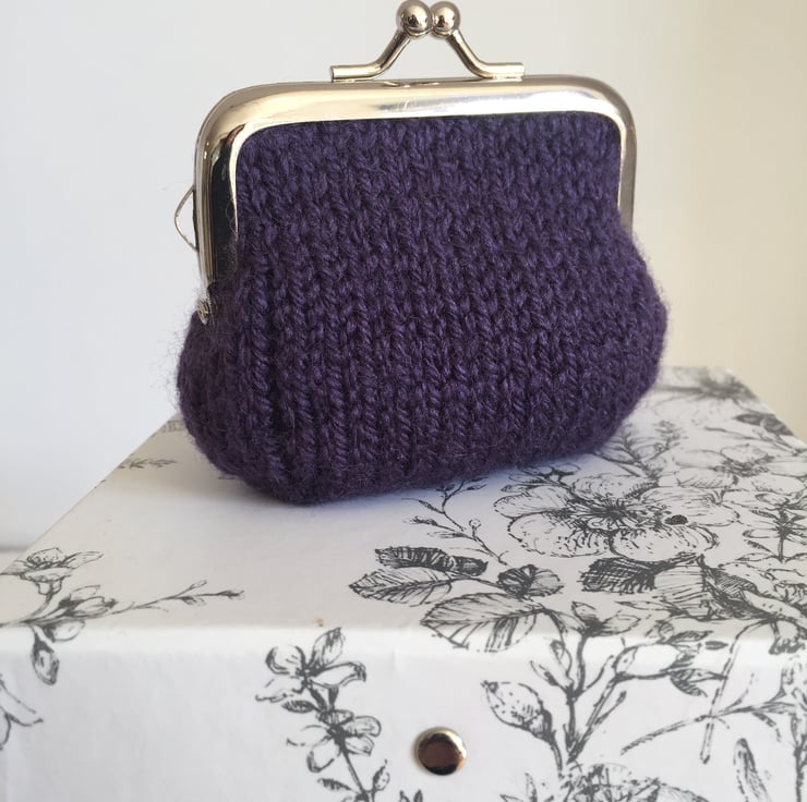 Purple Hand Knit Metal Coin Purse with Kiss Lo... - Folksy