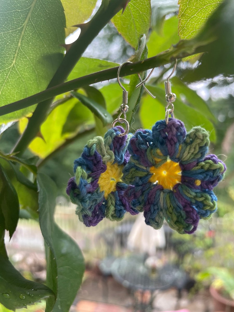 Pretty boho crochet flower earrings - Folksy