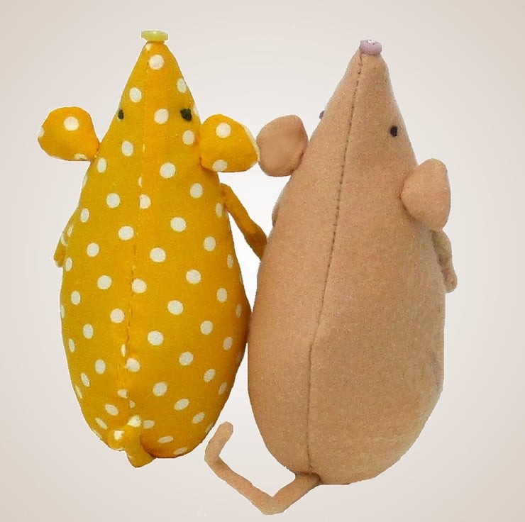 Brie soft toy mouse sewing pattern - Folksy