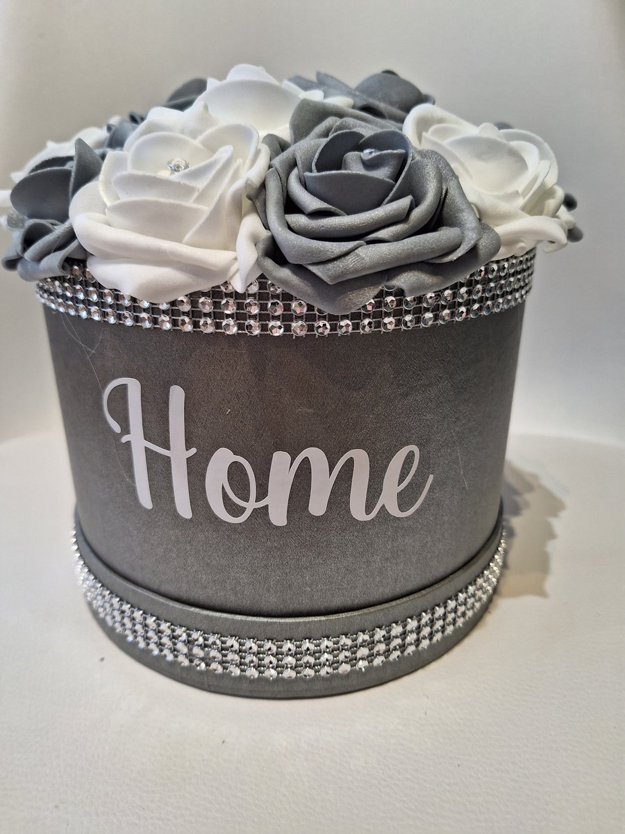 Flower hat box, Rose hat box , Flower bouquet, ... - Folksy