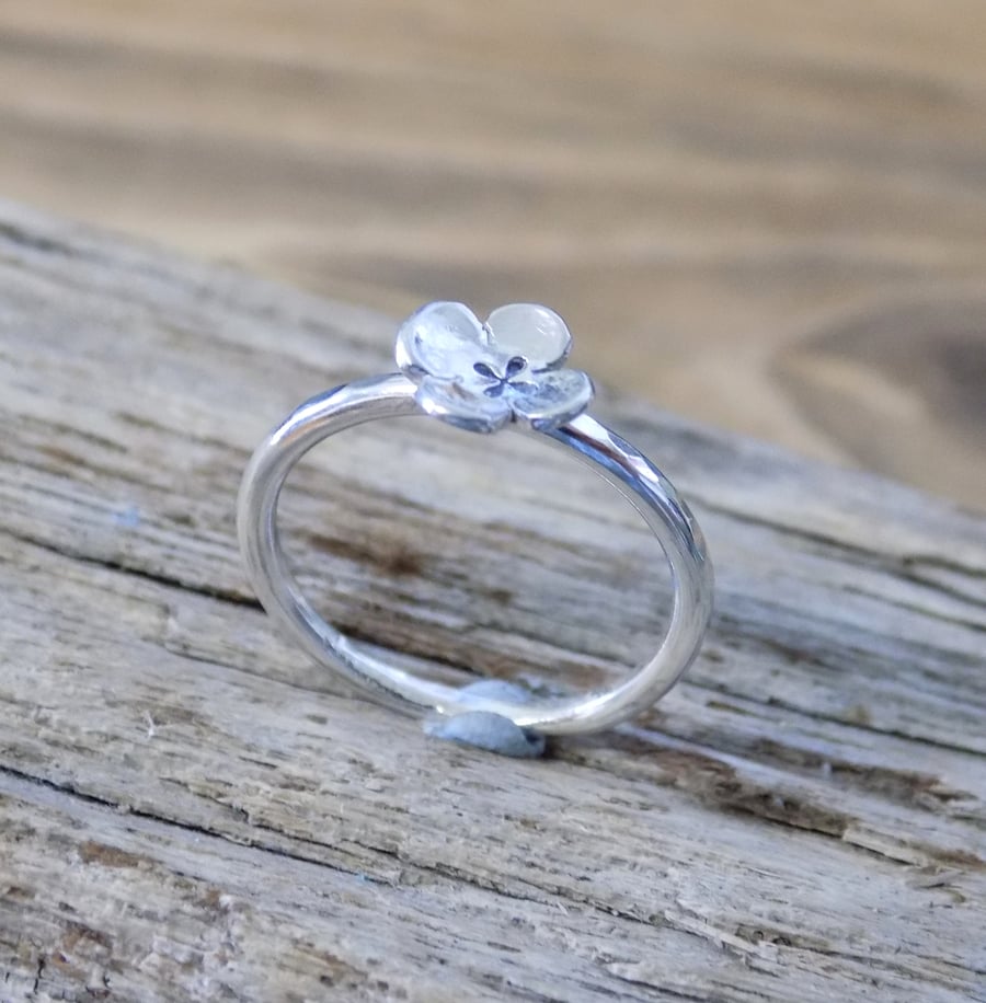 Sterling silver dinky flower pinky ring - Folksy