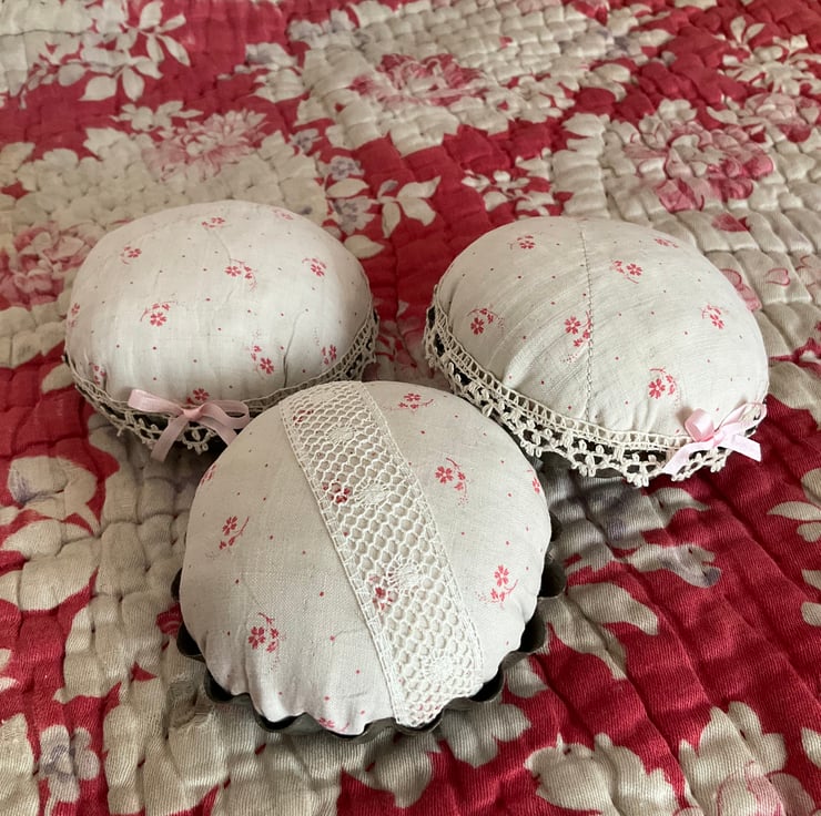 Vintage Pin cushion - Folksy