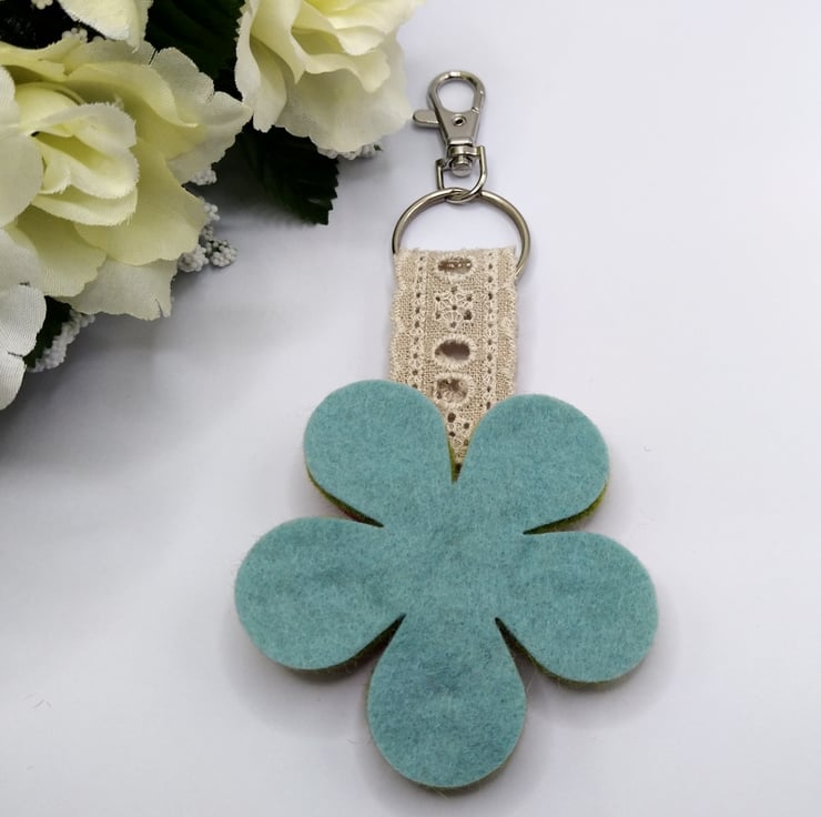 Felt Flower Keyring - Green and Cerise Keyring ... - Folksy