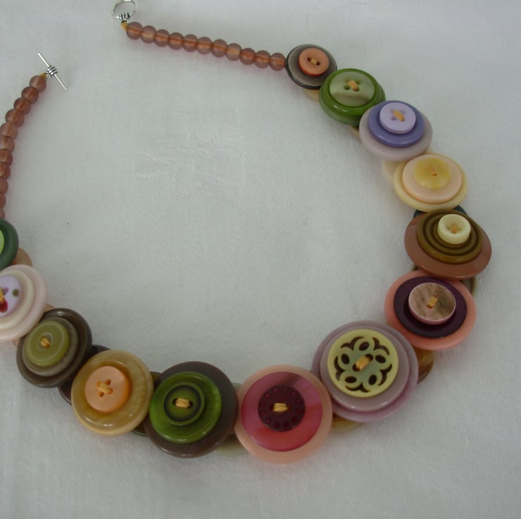 Button Necklace - Folksy