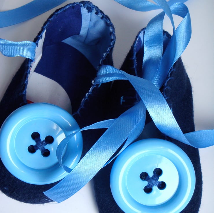 Big Button Blue Target Baby Booties-Shoes - Folksy