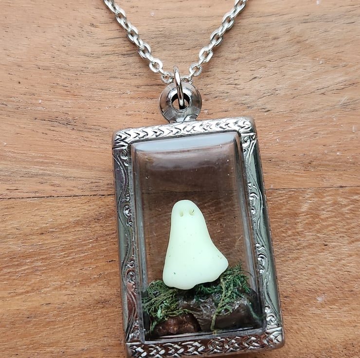 Spooky Spectre Forest Ghost Glow in the dark Po... - Folksy