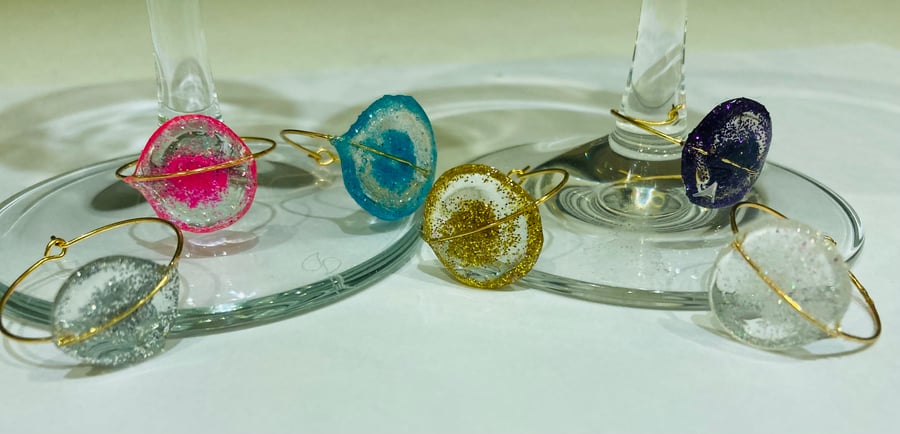 Wine glass charm - Folksy