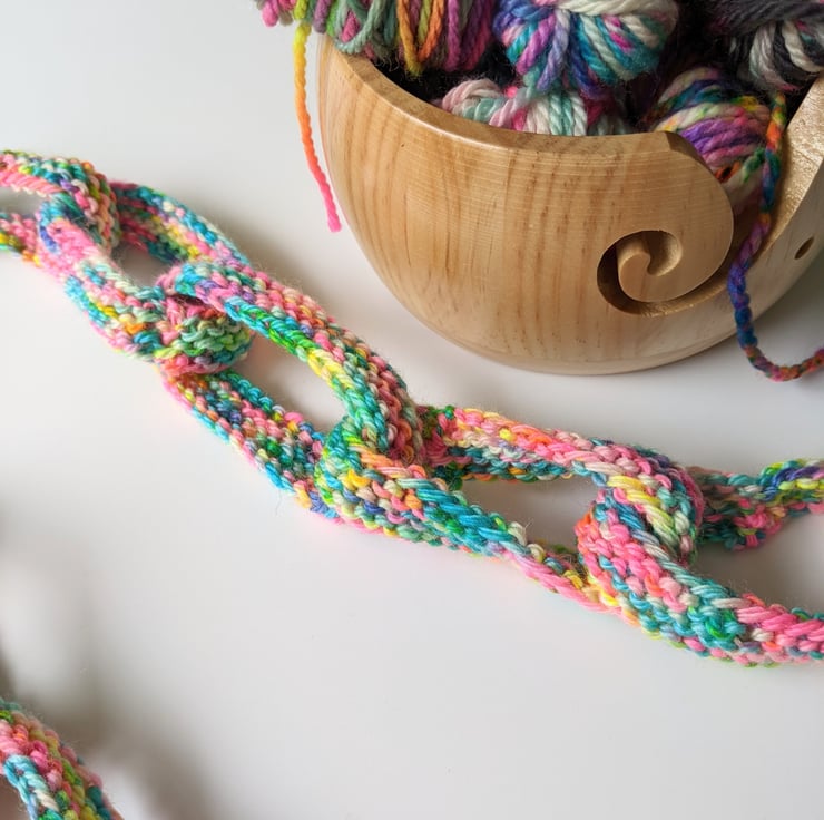 SALE Multi-coloured knitted paper chain - Folksy