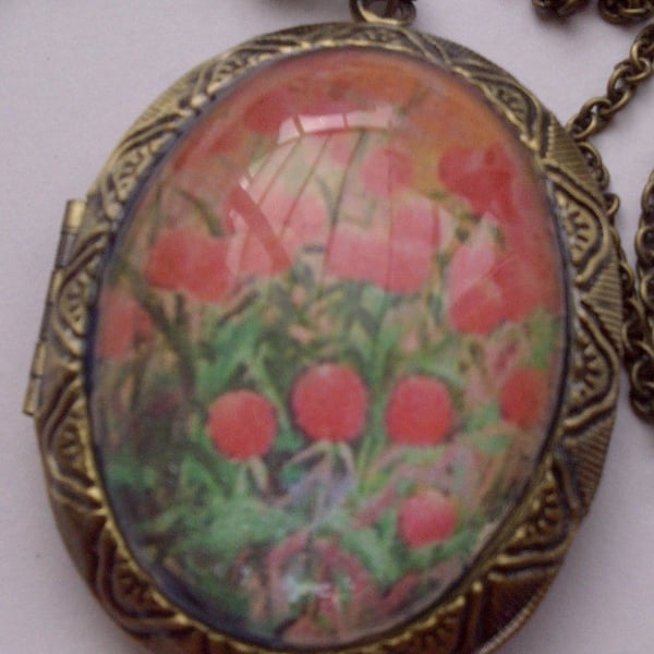 Vintage Style Locket Pill Box On A Fashionable ... - Folksy