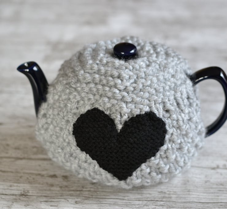 Heart Super Chunky Knitted 4-6 Cup Tea Cosy Co... - Folksy