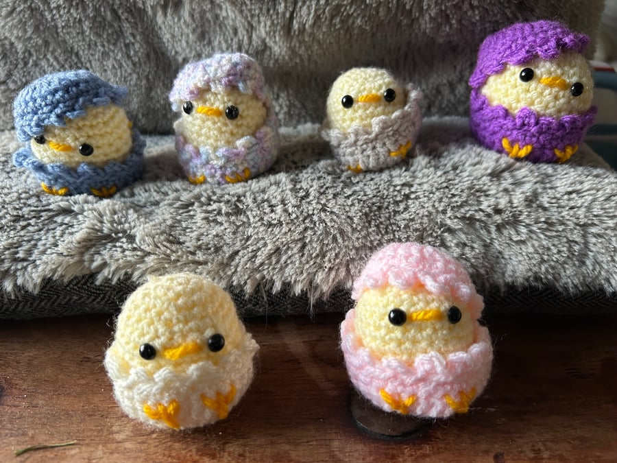 Hatching Easter Chick – Crochet Spring Decorati... - Folksy