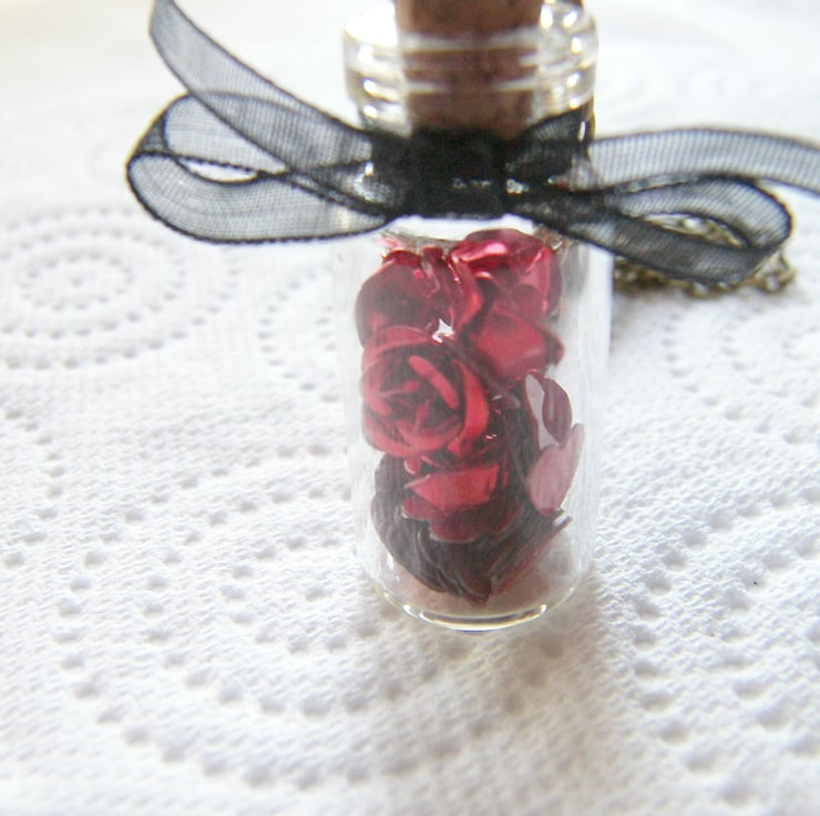 Jar of Red Roses Glass Vial Bottle Necklace - R... - Folksy