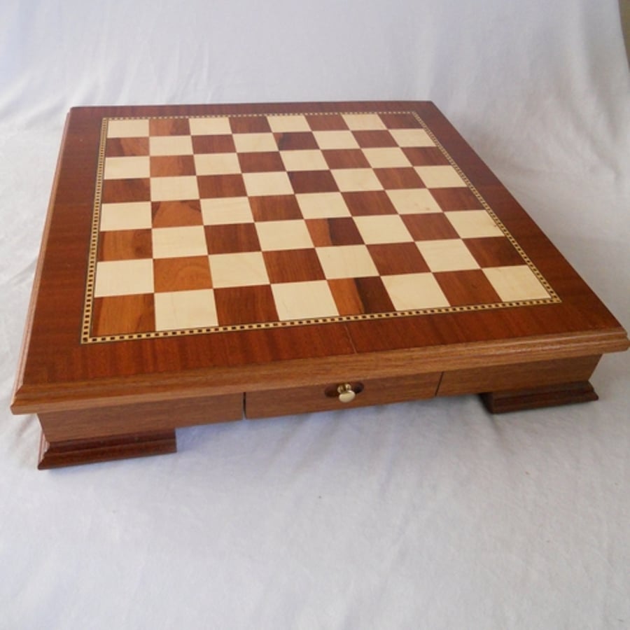 Chessboard with 2 drawers - Folksy