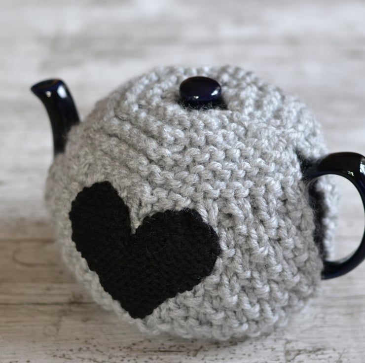 Heart Super Chunky Knitted 4-6 Cup Tea Cosy Co... - Folksy