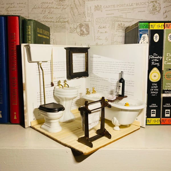 Bubble Bath Book Nook - Folksy